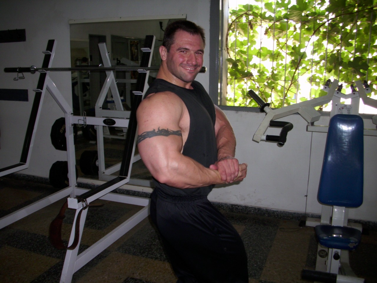 Muscle Lover: Gerardo Repollo